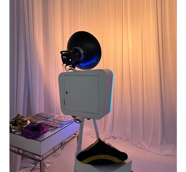 Retro Booth - Halo 360 Photobooth