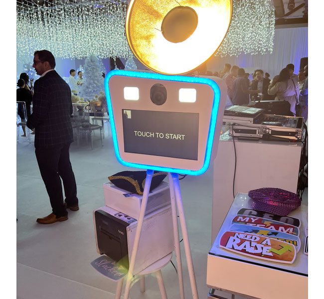 Retro Booth - Halo 360 Photobooth